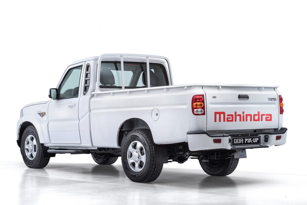 White-side-back-view-1 - Mahindra EspanaMahindra Espana